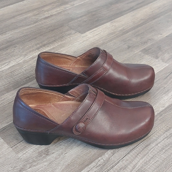 Dansko | Shoes | Dansko Brown Leather Clogs Size 4 | Poshmark